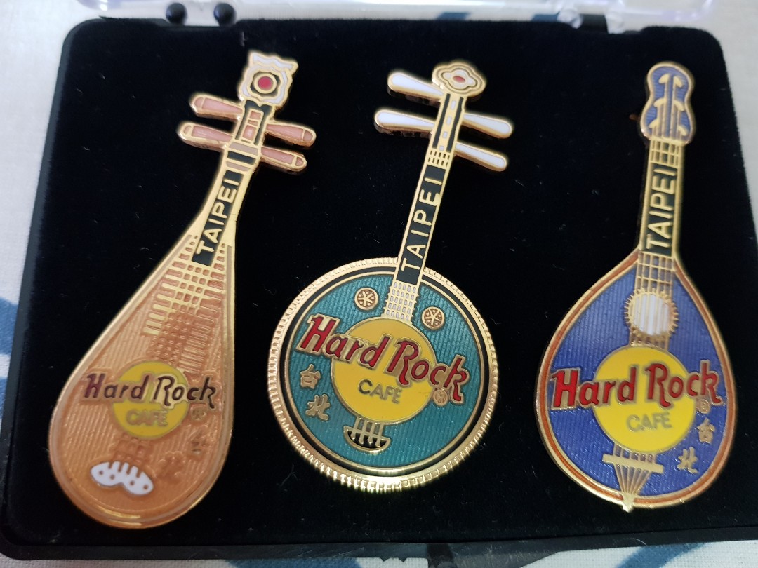 Hard Rock Pin, Women's Fashion, Jewelry & Organisers, Precious Stones ...