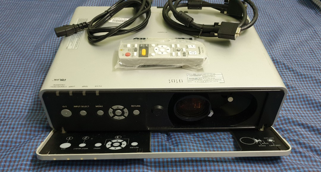 Panasonic Projector PT-F200NT, TV & Home Appliances, TV & Entertainment ...