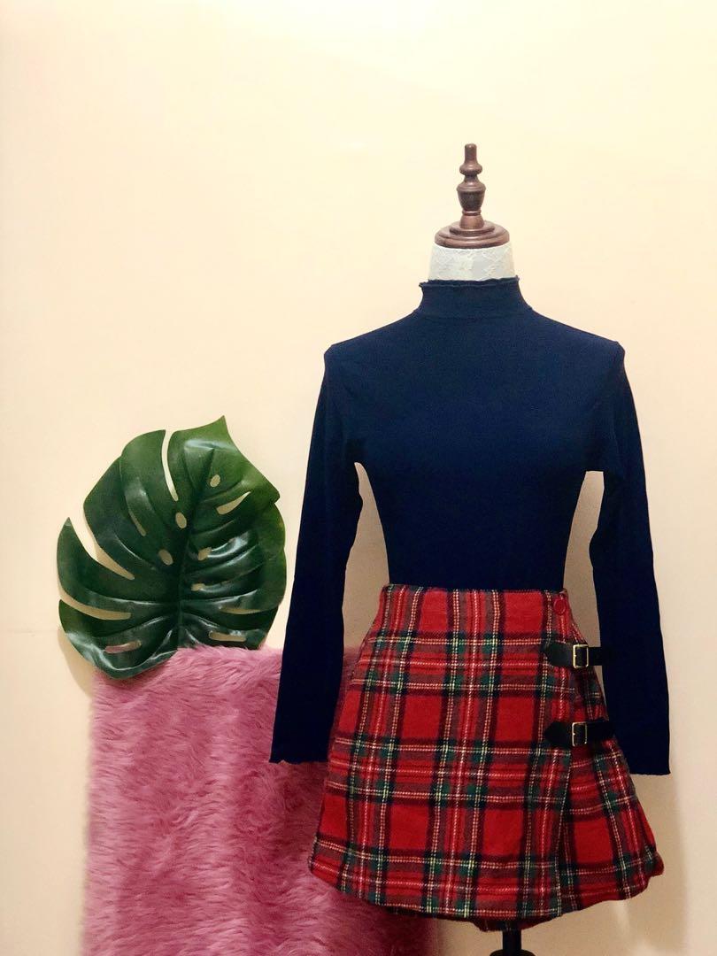 PLAID SET, Women's Fashion, Bottoms, Skirts on Carousell
