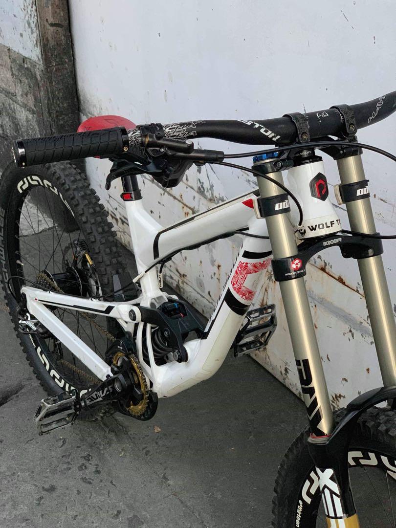 Polygon Downhill Bike, Sports Equipment, Bicycles & Parts, Bicycles on ...