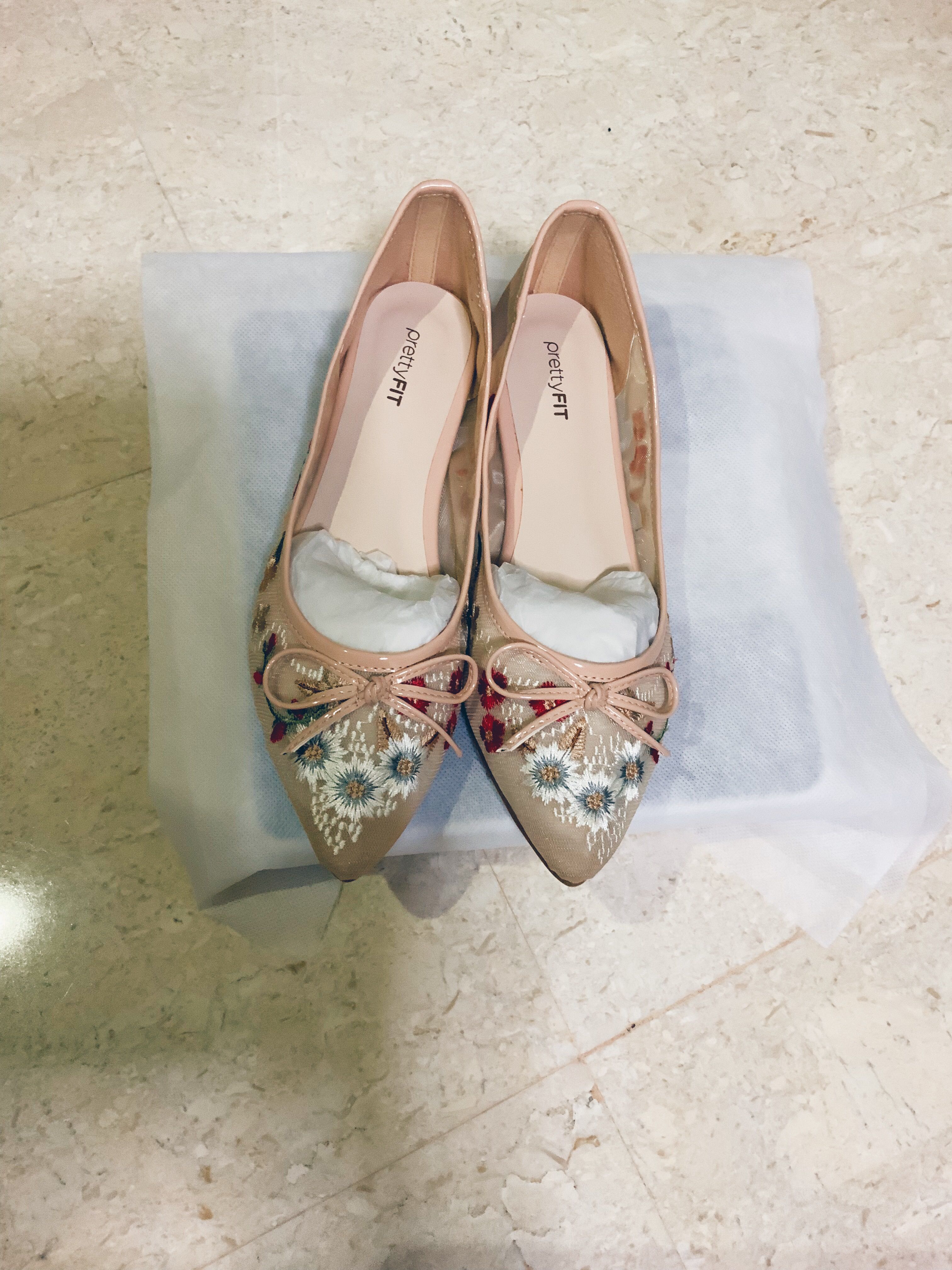 Pretty fit flats, Women's Fashion, Footwear, Flats on Carousell