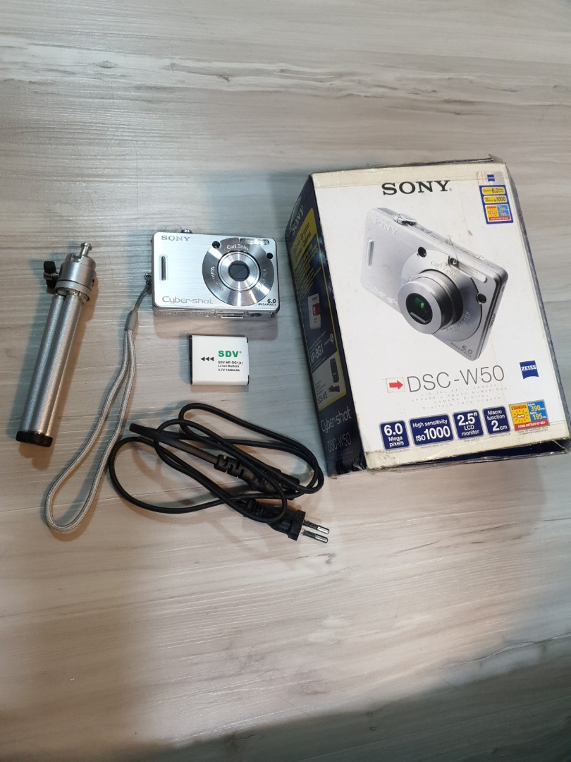 Sony DSC-W50, Photography, Cameras on Carousell