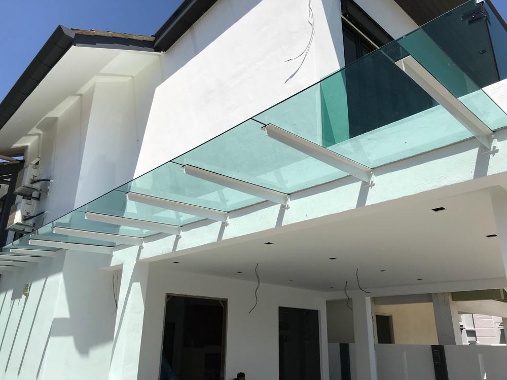 BUMBUNG KACA KALIS PECAH SKYLIGHT GLASS ROOF, Services, Others on Carousell