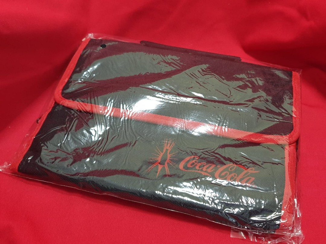 Coca Cola collectible organizer pouch, Hobbies & Toys, Memorabilia ...