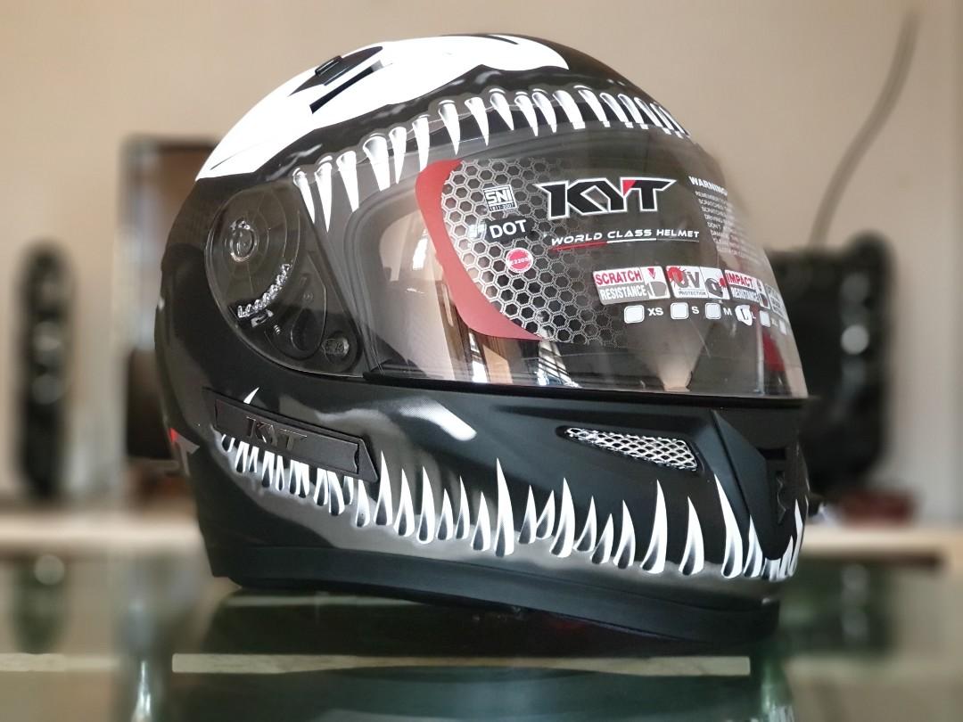 Kyt full face venom ..Original Limited edition Marvel Venom ...