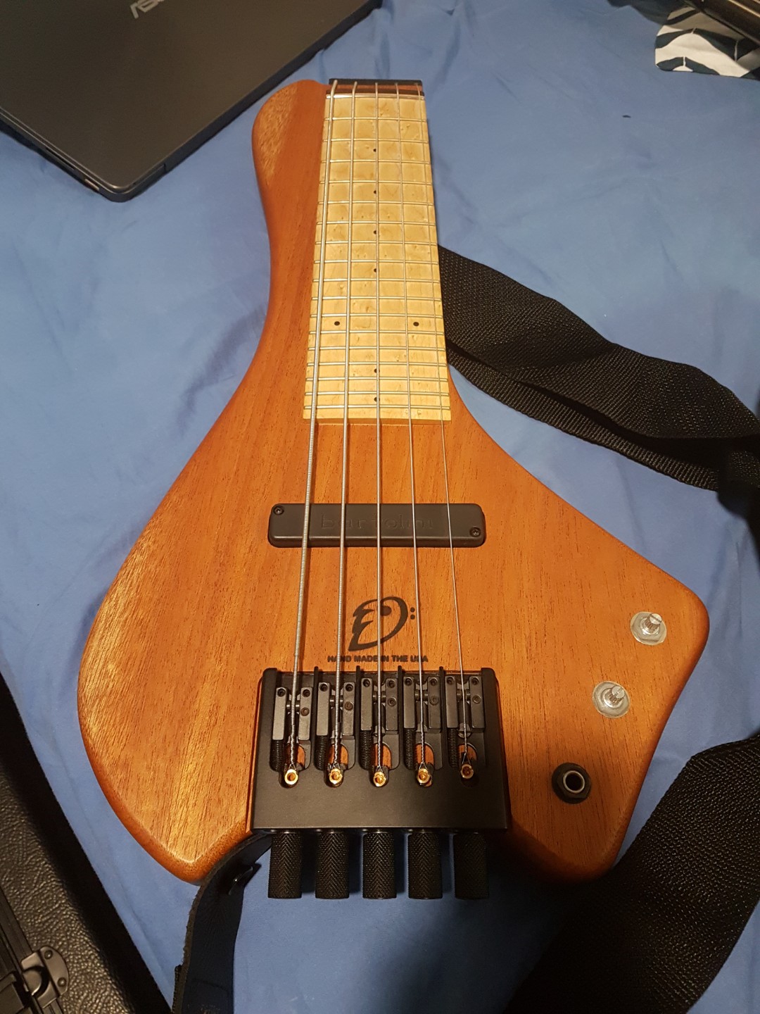 Wing bass 5 string, Hobbies & Toys, Music & Media, Musical Instruments ...