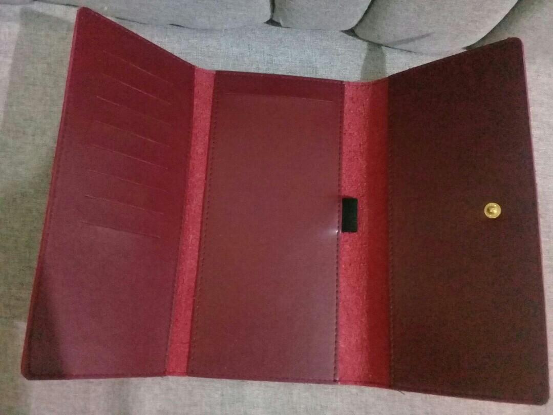 CHEQUE HOLDER, Women's Fashion, Bags & Wallets, Wallets & Card holders ...