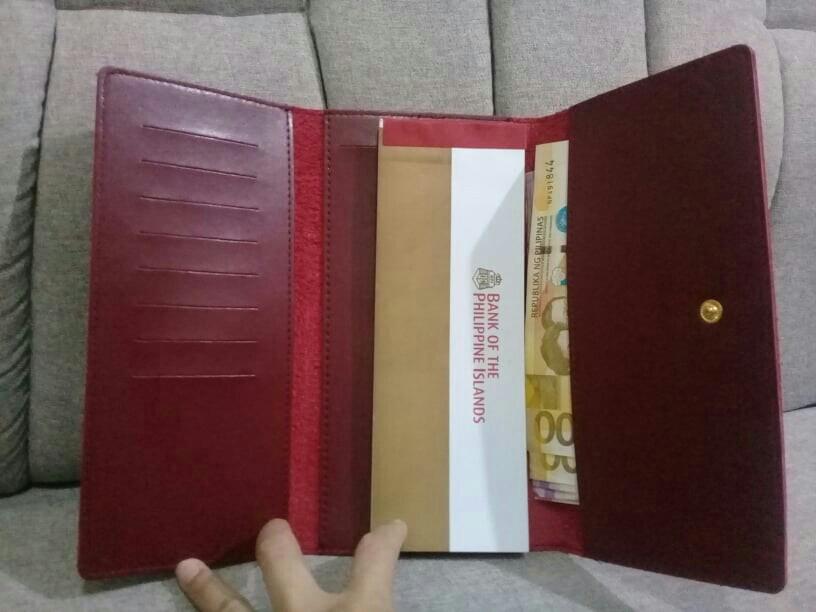 CHEQUE HOLDER, Women's Fashion, Bags & Wallets, Wallets & Card holders ...