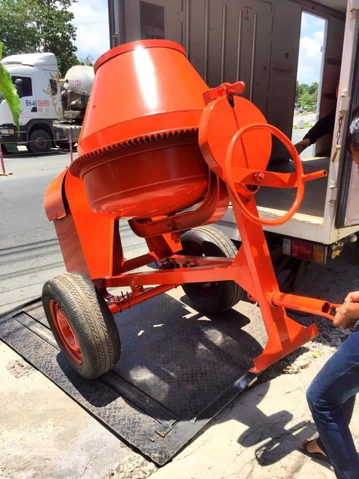 One Bagger Concrete Mixer A-Frame!, Furniture & Home Living, Home ...