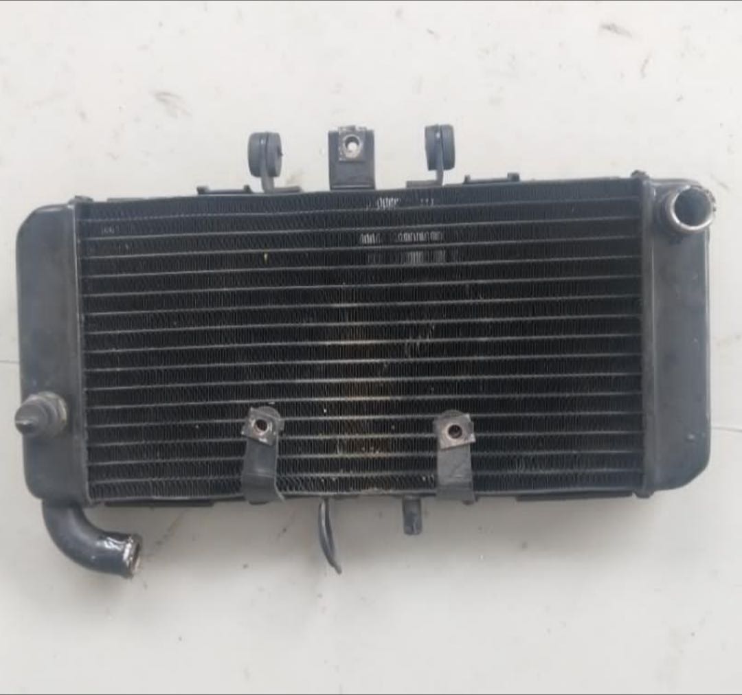 Cb400 radiator & fan, Motorcycles, Motorcycle Accessories on Carousell