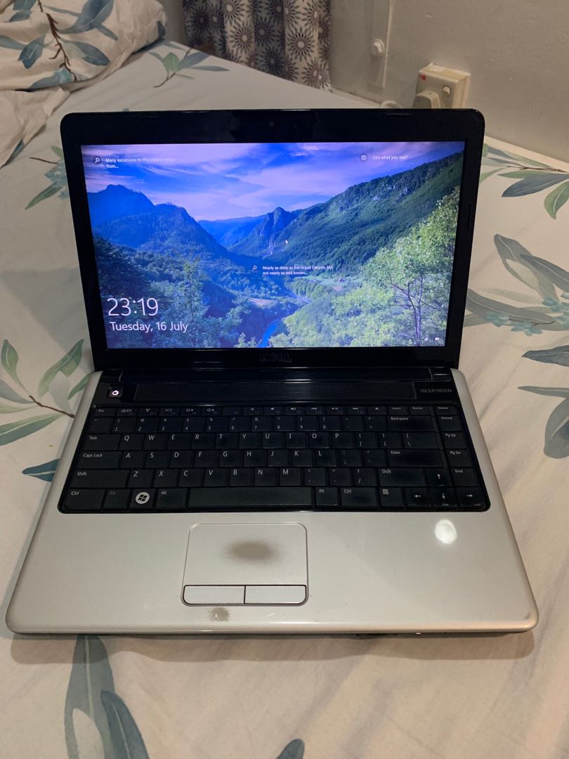 Dell Laptop 10 years old, Electronics, Computers, Laptops on Carousell