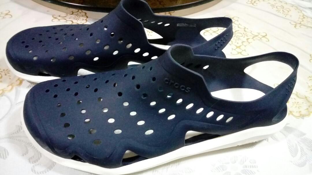 Iconic Crocs Comfort, Men's Fashion, Footwear, Slippers & Slides on Carousell