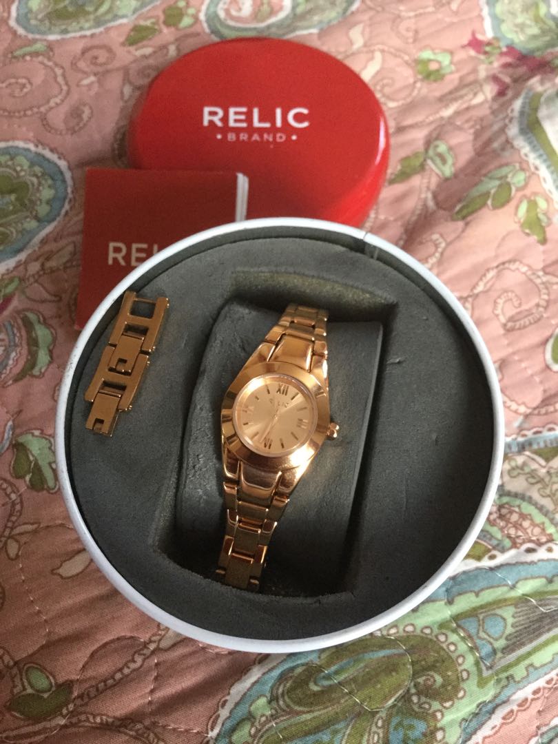 Rose gold Relic by fossil Payton Micro watch, Women's Fashion, Watches ...