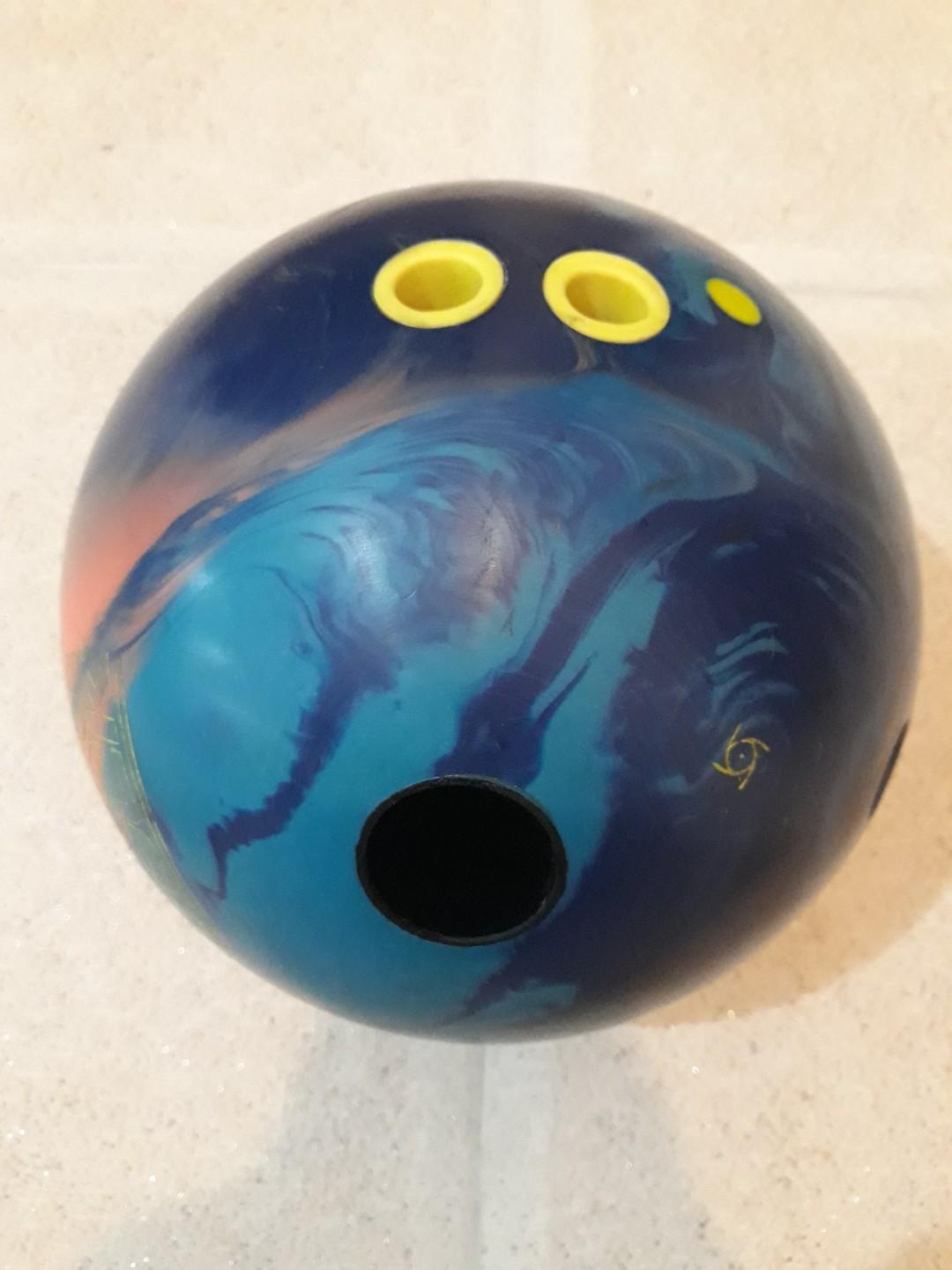 Storm Sure Lock 14 lbs bowling ball., Sports Equipment, Sports & Games ...