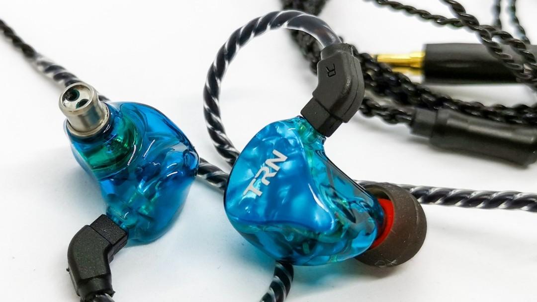 Trn IM2 with mic brand new sealed with free earphone pouch (color blue ...