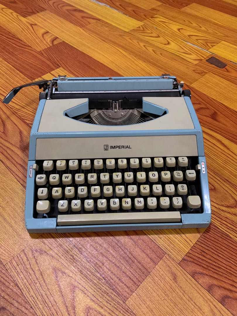 Vintage Typewriter / imperial typewriter / retro / prop / display ...