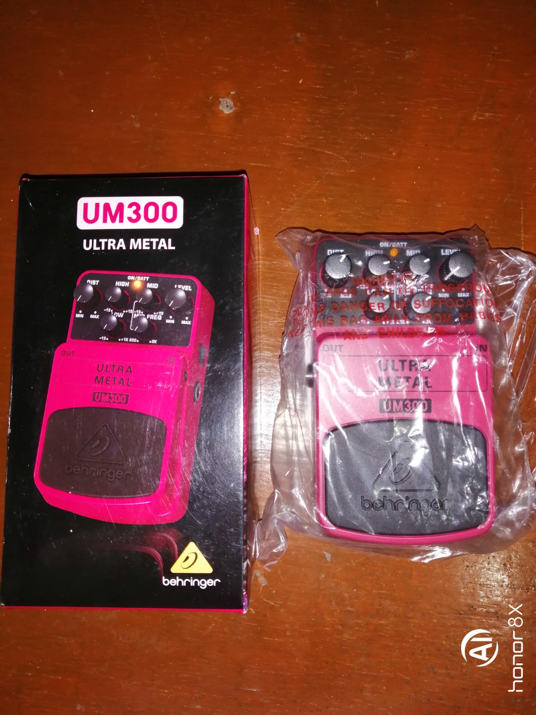 Behringer Ultra Metal UM300., Hobbies & Toys, Music & Media, CDs & DVDs ...