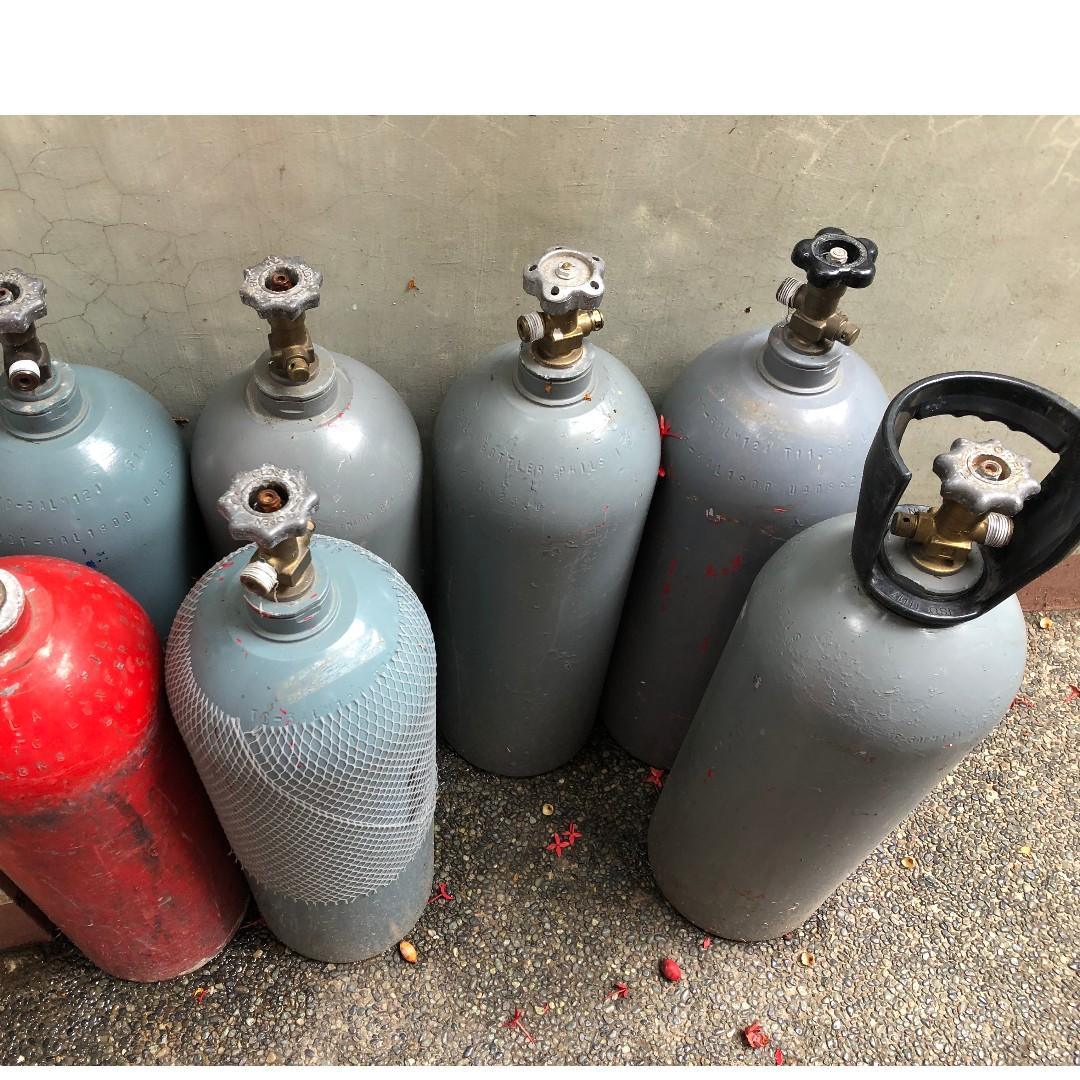 EMPTY Carbon Dioxide Tank 20lbs capacity - 7 pieces available, Food ...