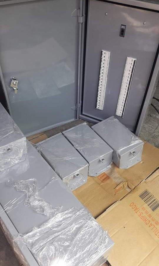 Data Cabinet Automatic Voltage Regulator UPS Step Up Transformer ...