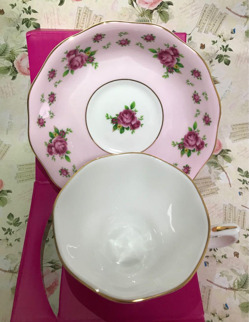 New Royal Albert Country Roses Pink Vintage Teacup And Saucer S$65/ set ...