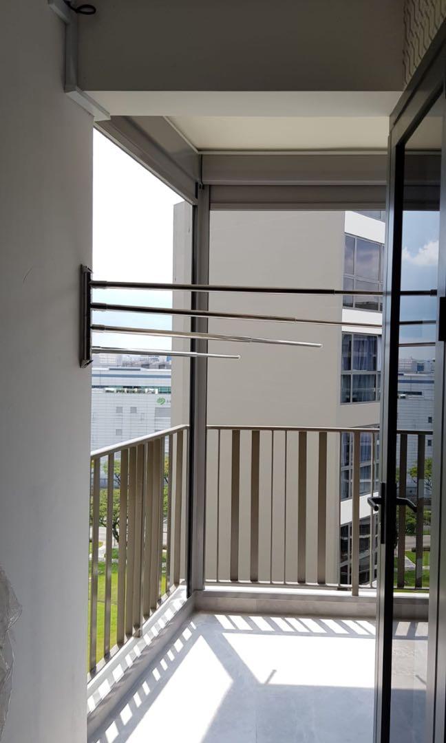 Rotatable and extendable pole laundry rack (Made in Singapore ...