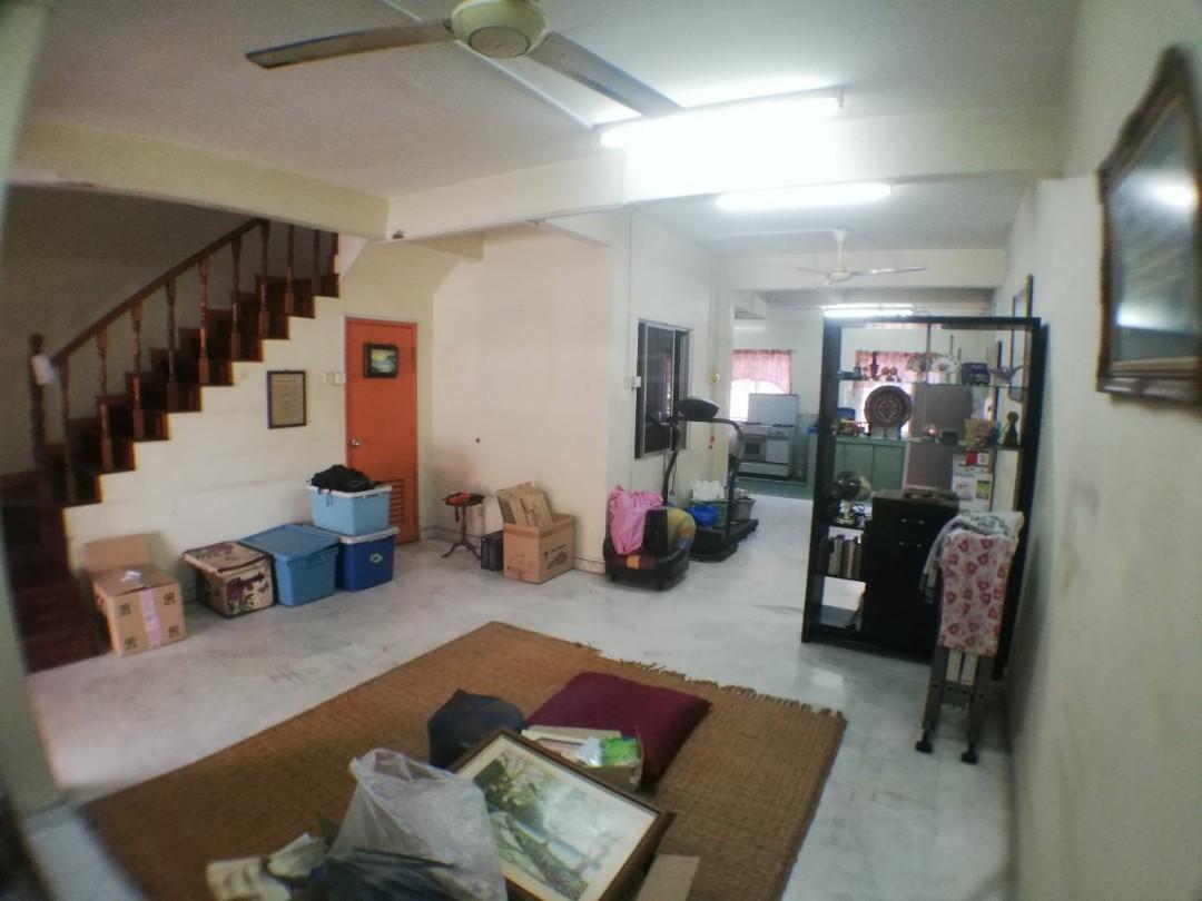Usj 13 double storey terrace FREEHOLD, Property, For Sale on Carousell