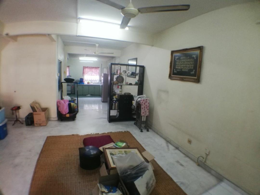 Usj 13 double storey terrace FREEHOLD, Property, For Sale on Carousell