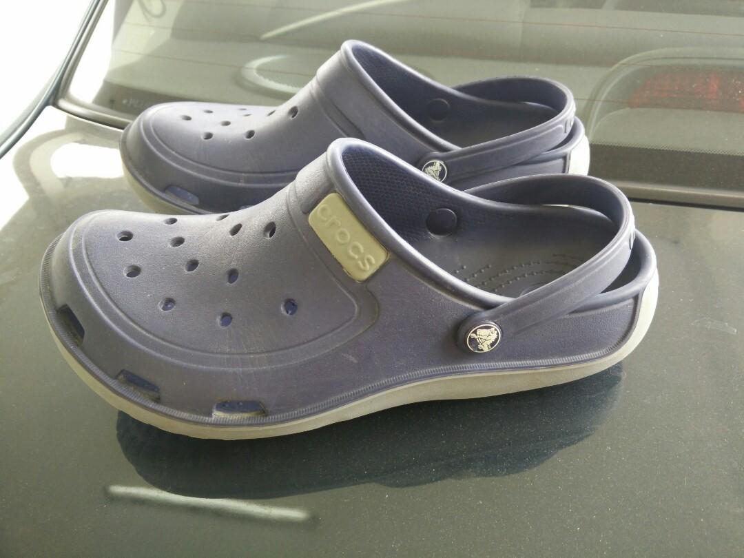 Crocs original, Men's Fashion, Footwear, Flipflops and Slides on Carousell