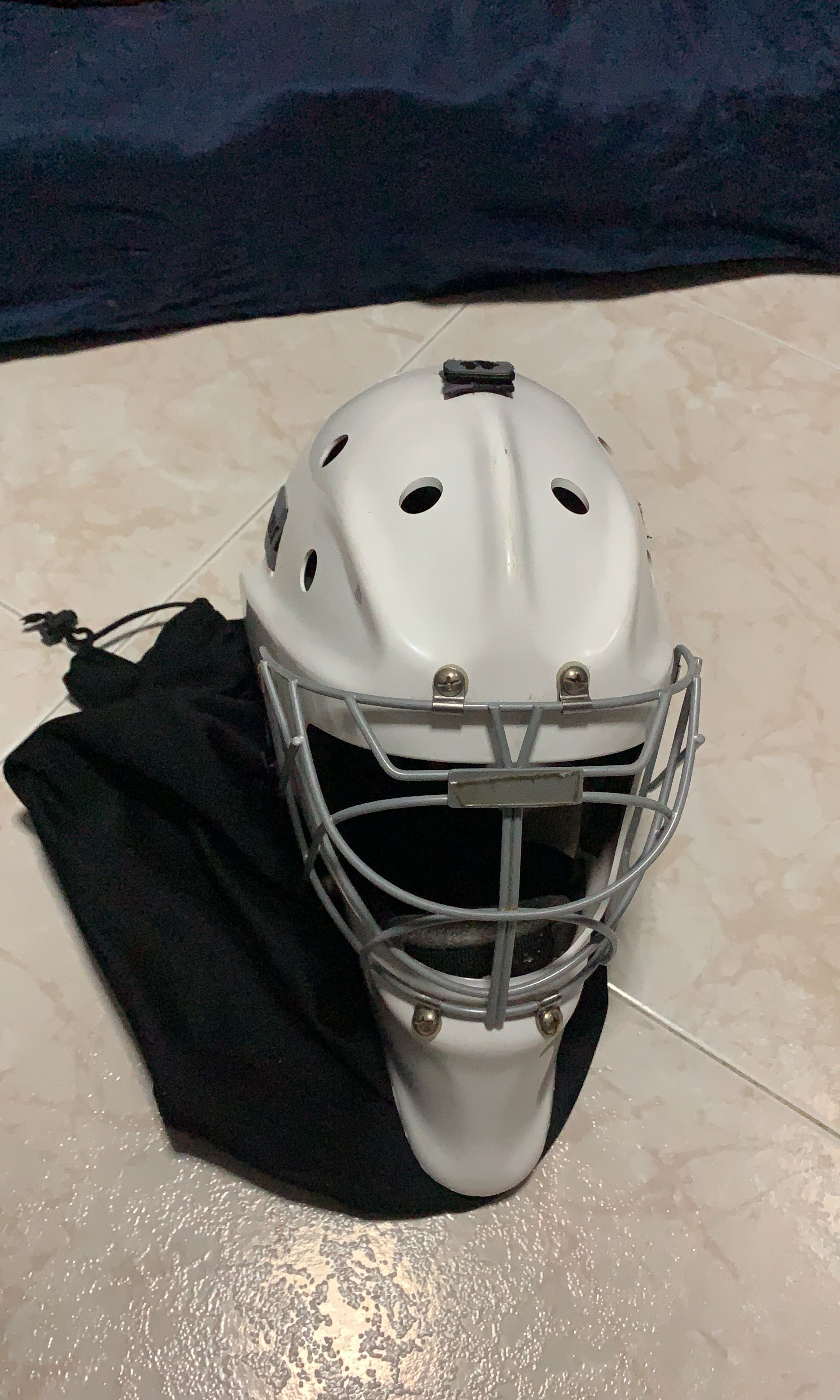 Floorball helmet, Sports Equipment, Sports & Games, Billiards & Bowling ...