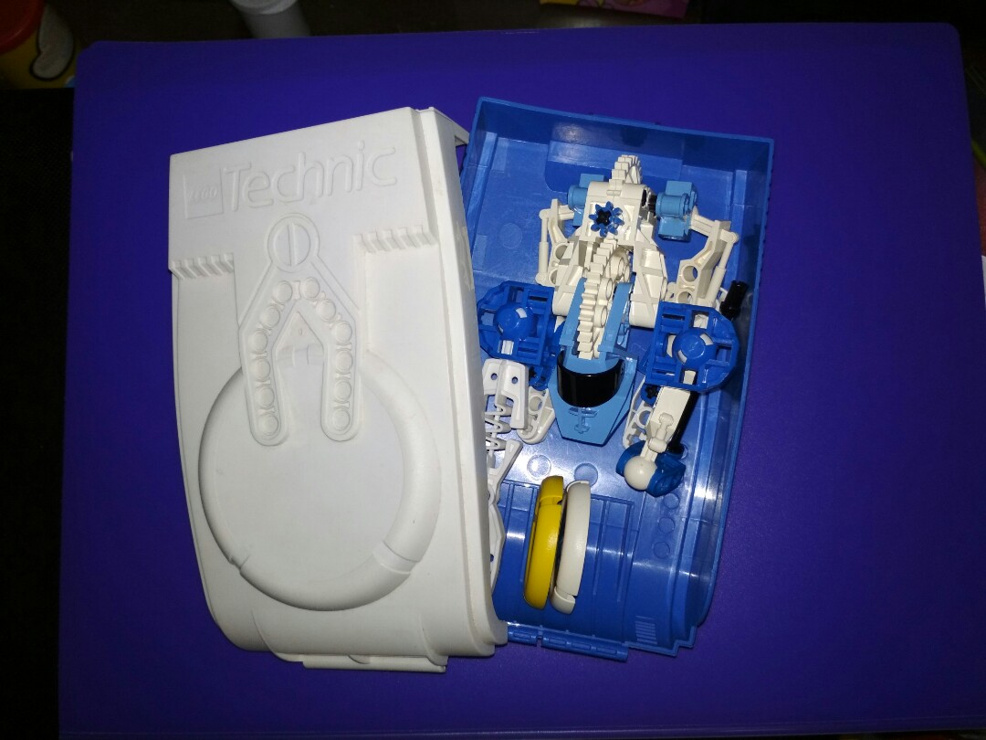 LEGO 8501 Technic Slizer/Throwbots Ice, Hobbies & Toys, Collectibles ...