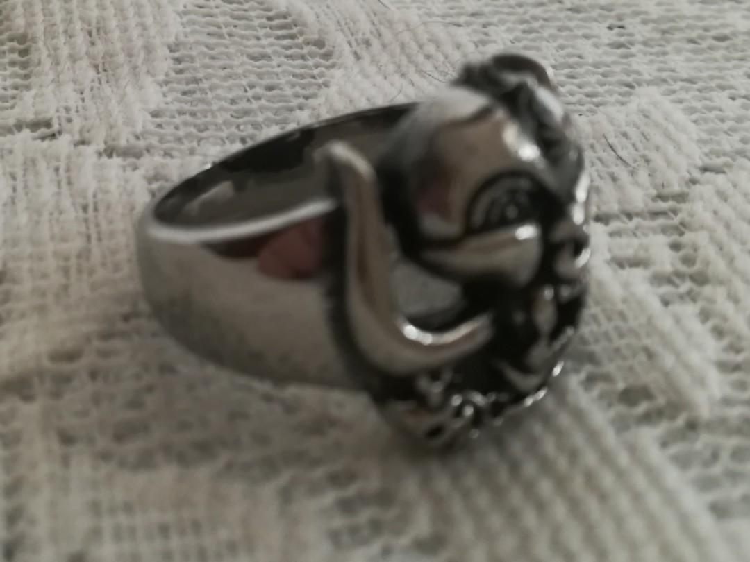 Motorhead Snaggletooth Warpig Logo Ring, Hobbies & Toys, Music & Media ...