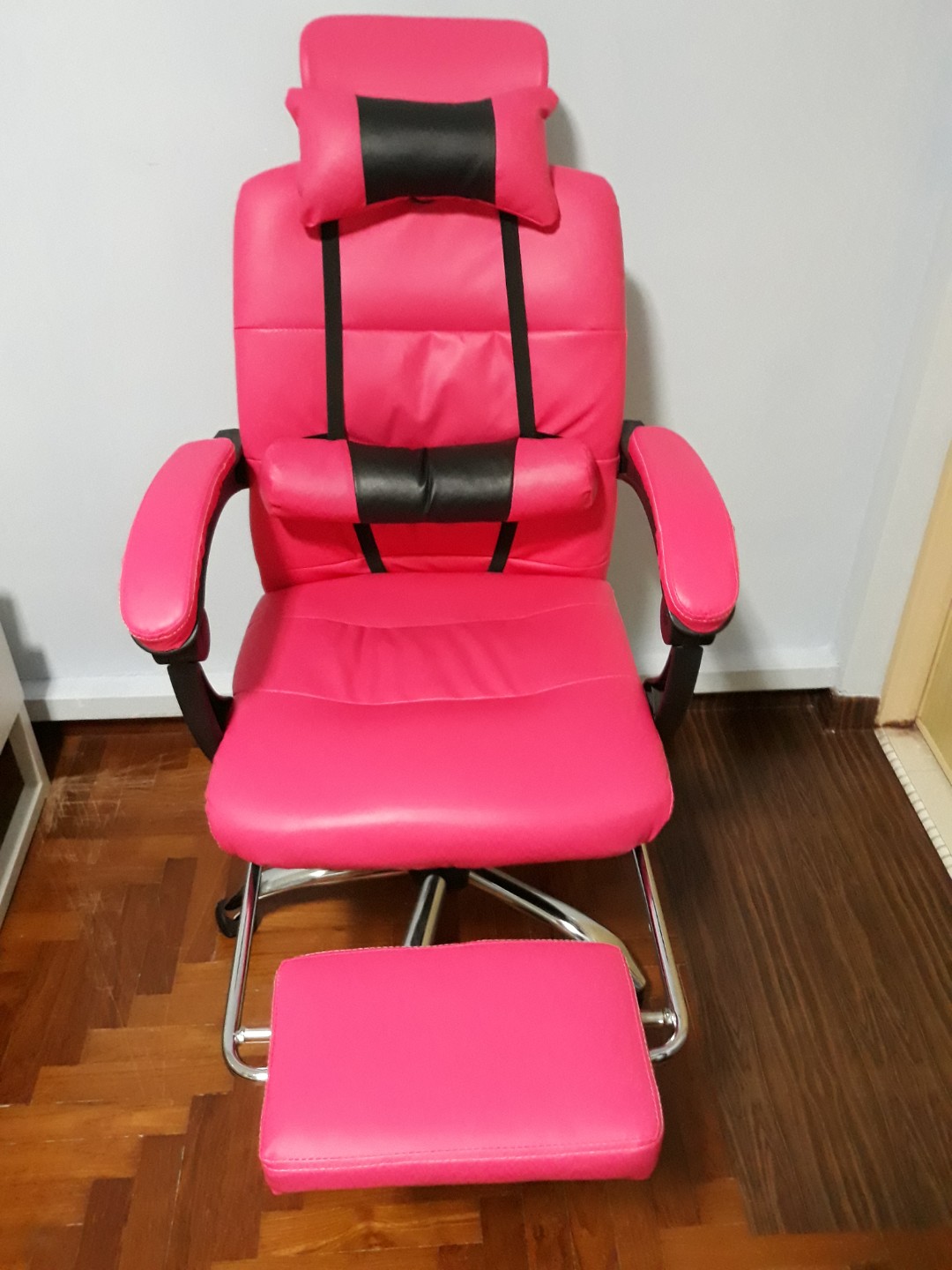 Pink study chair 10/10 condition, Babies & Kids, Baby Nursery & Kids ...