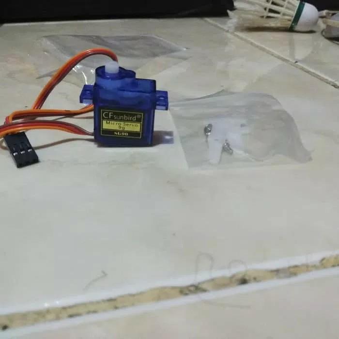Servo SG90 Arduino, Elektronik, Lainnya di Carousell