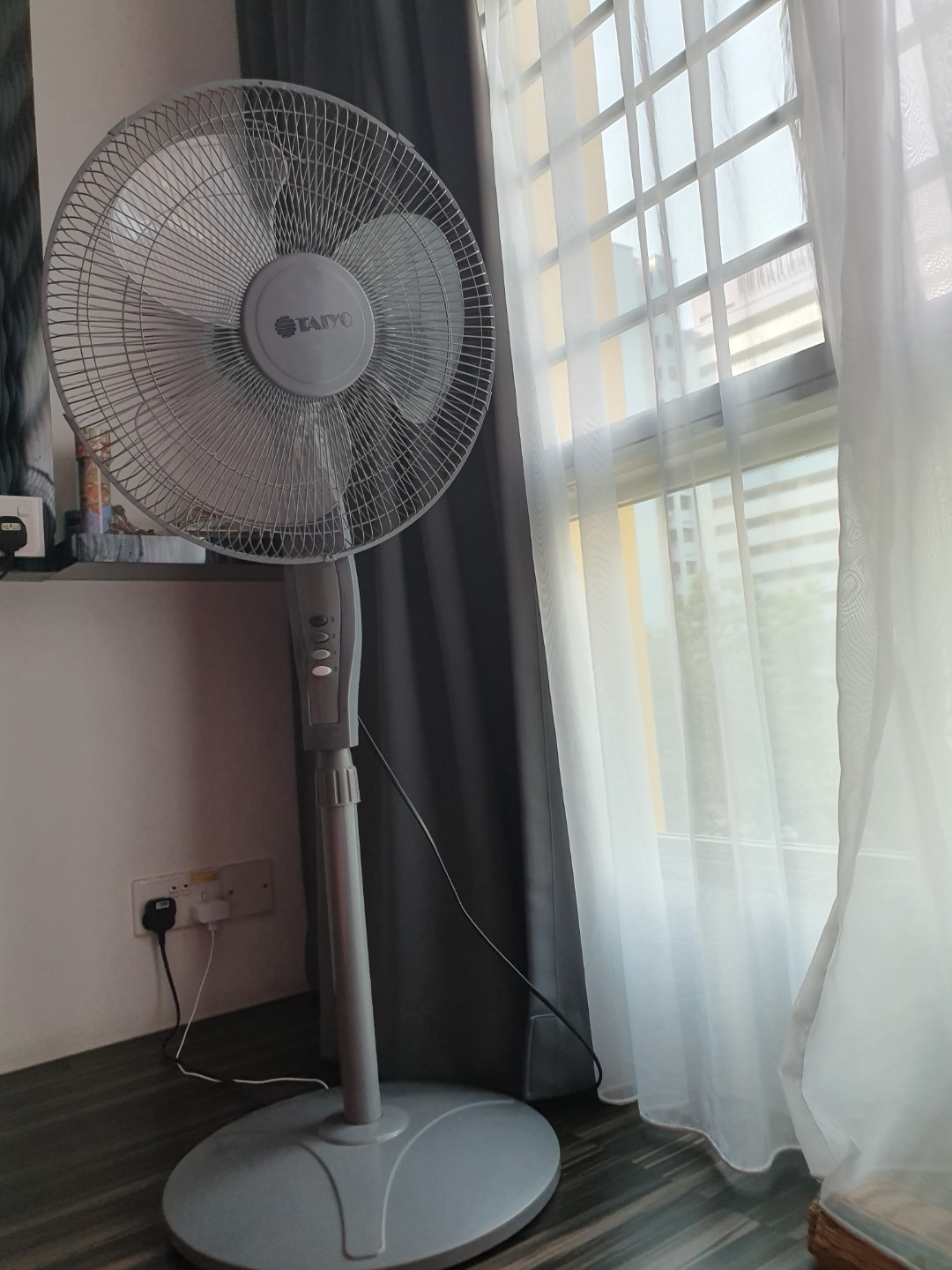 Standing Fan, Furniture & Home Living, Lighting & Fans, Fans on Carousell