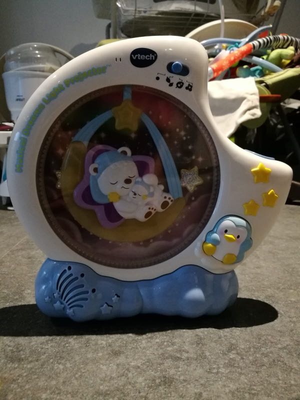 VTech light projector, Babies & Kids, Infant Playtime on Carousell