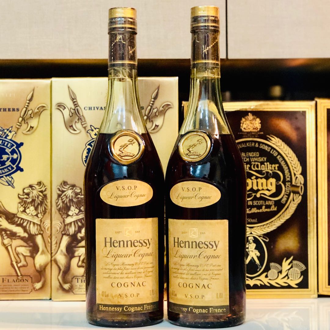 Hennessy VSOP Liqueur Cognac 0.70L, Food & Drinks, Alcoholic Beverages ...