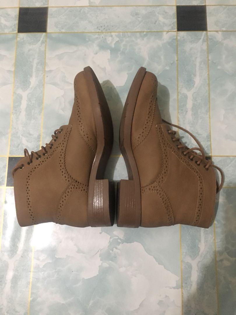 H&S Semi boots - Brown, Women's Fashion, Footwear, Boots on Carousell