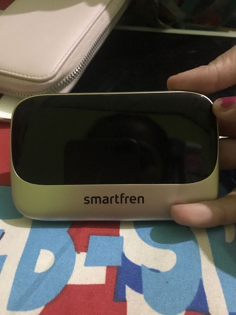 Modem WiFi M6 smartfren, Telepon Seluler & Tablet, Lainnya di Carousell