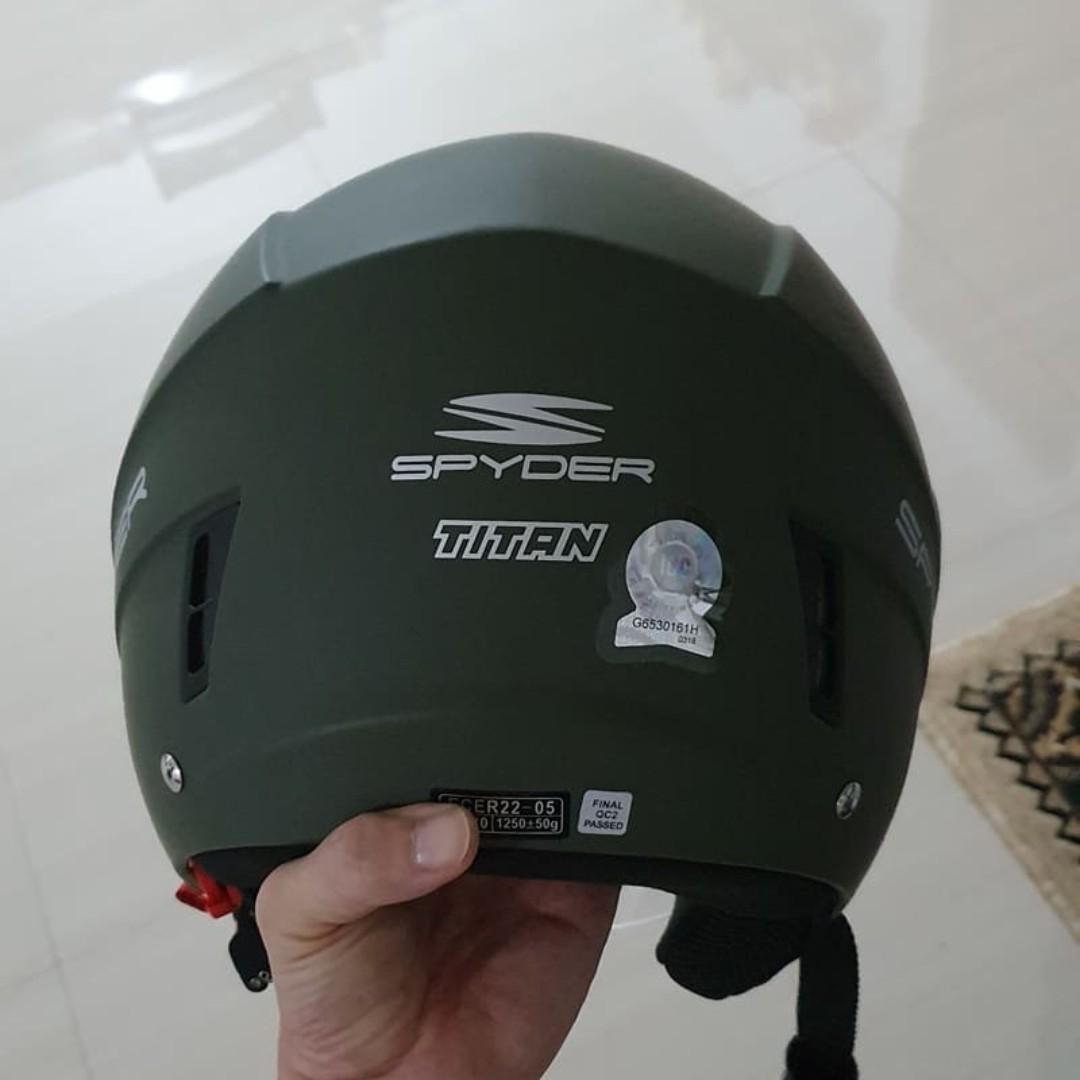 Original spyder helmet MED size., Motorbikes, Motorbike Parts ...