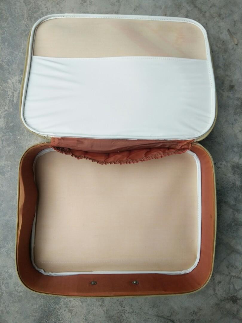 VINTAGE BAG RHYTHM CLOCK, Hobbies & Toys, Collectibles & Memorabilia ...