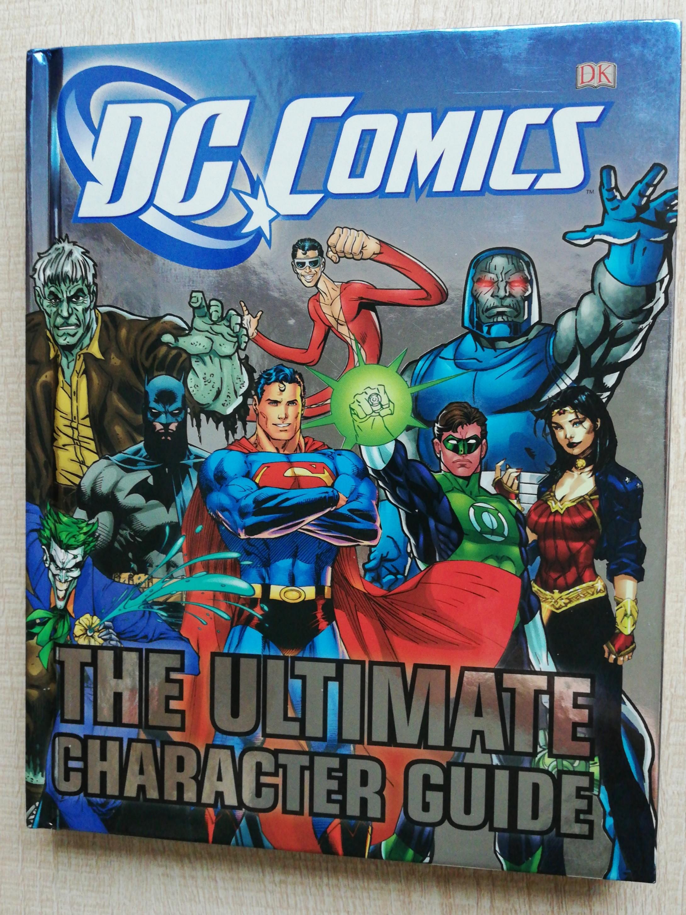 DC ultimate character guide, 興趣及遊戲, 書本 & 文具, 漫畫 - Carousell