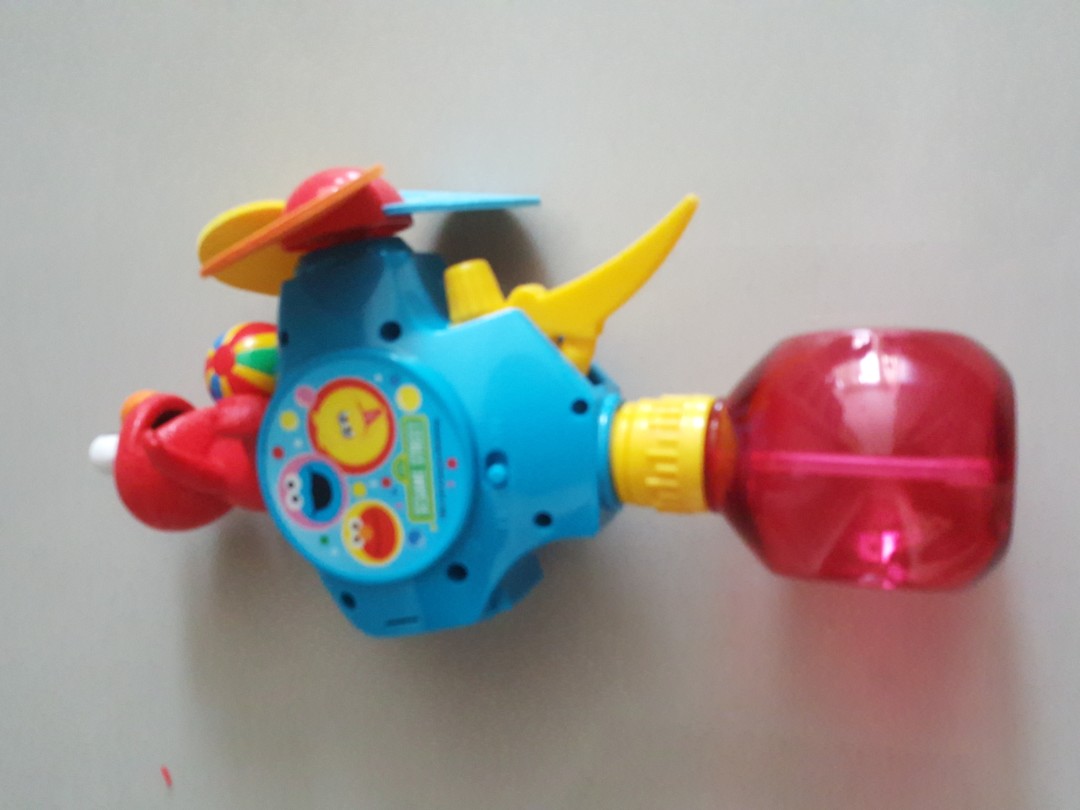 Elmo mist fan, Babies & Kids, Infant Playtime on Carousell
