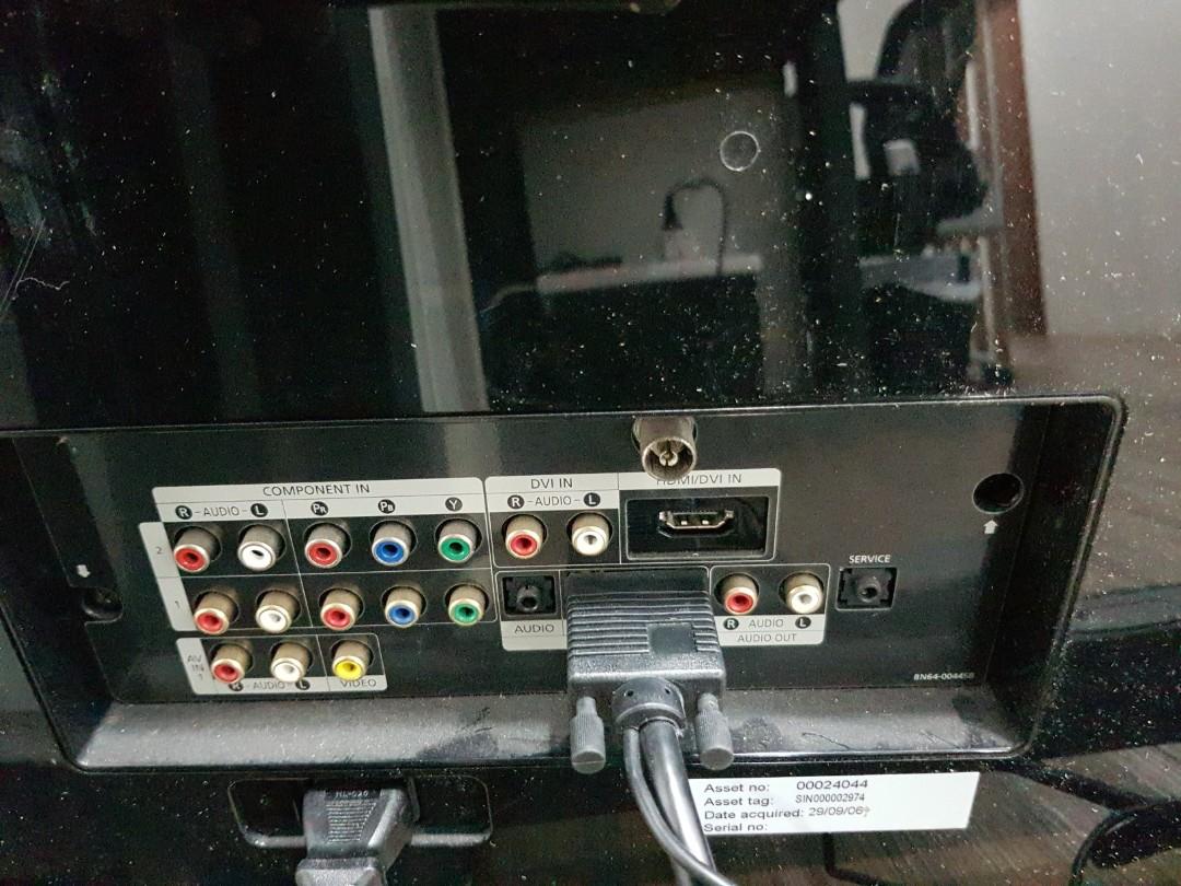 Samsung LA40R71B, TV & Home Appliances, TV & Entertainment, TV on Carousell