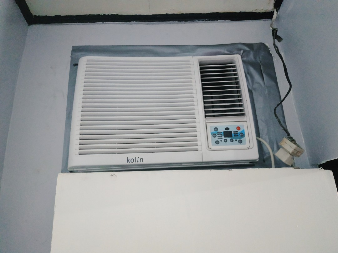 Aircon window type Kolin 1.5hp with remote, TV & Home Appliances, Air ...