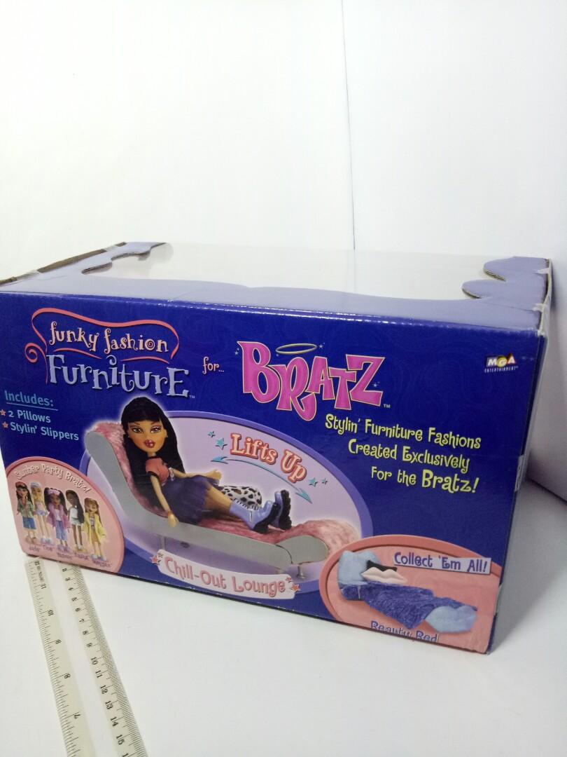 Bratz Sofa furniture, Hobbies & Toys, Toys & Games on Carousell