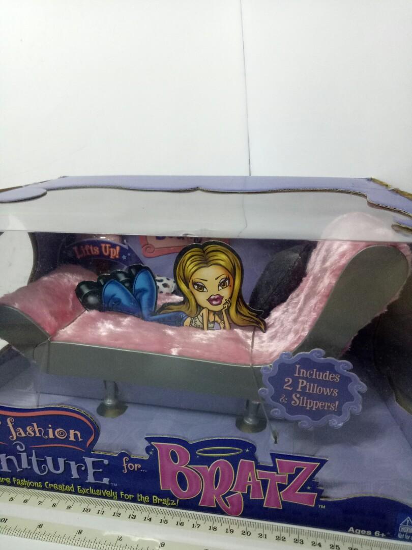 Bratz Sofa furniture, Hobbies & Toys, Toys & Games on Carousell