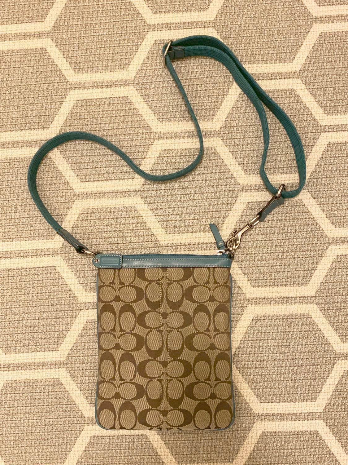 EUC Authentic COACH Signature Sling Bag, Women's Fashion, Bags ...