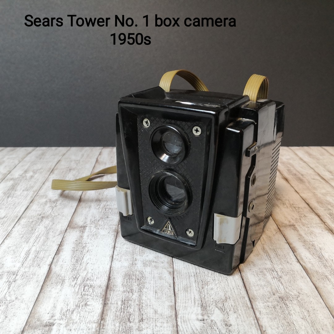 Sears Tower No. 1 box camera (1950s), Hobbies & Toys, Memorabilia ...