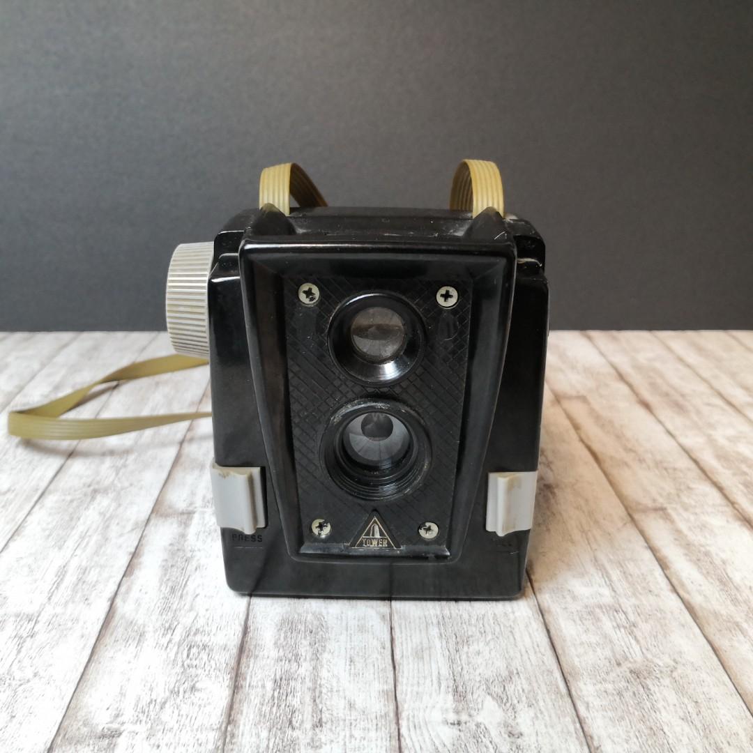 Sears Tower No. 1 box camera (1950s), Hobbies & Toys, Memorabilia ...