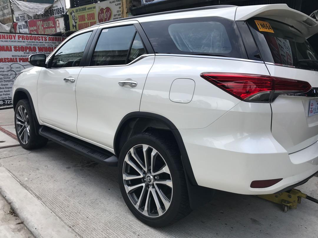 22” OEM Mags and tires for Toyota Fortuner, Car Parts & Accessories ...